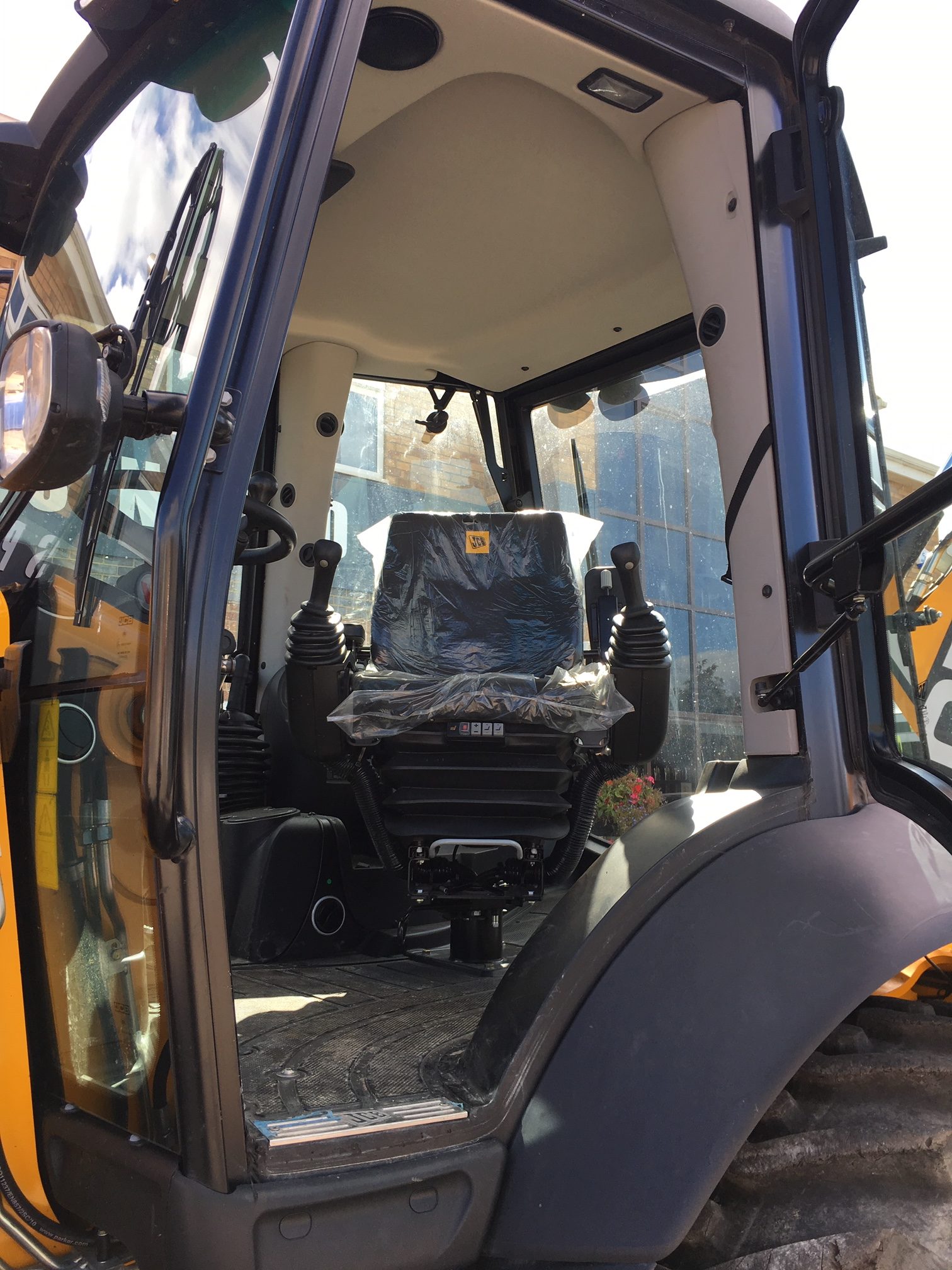 3CX BACKHOE LOADER – 2018 – TIER/STAGE 3 ENGINE – 92HP- NO ADBLUE ...