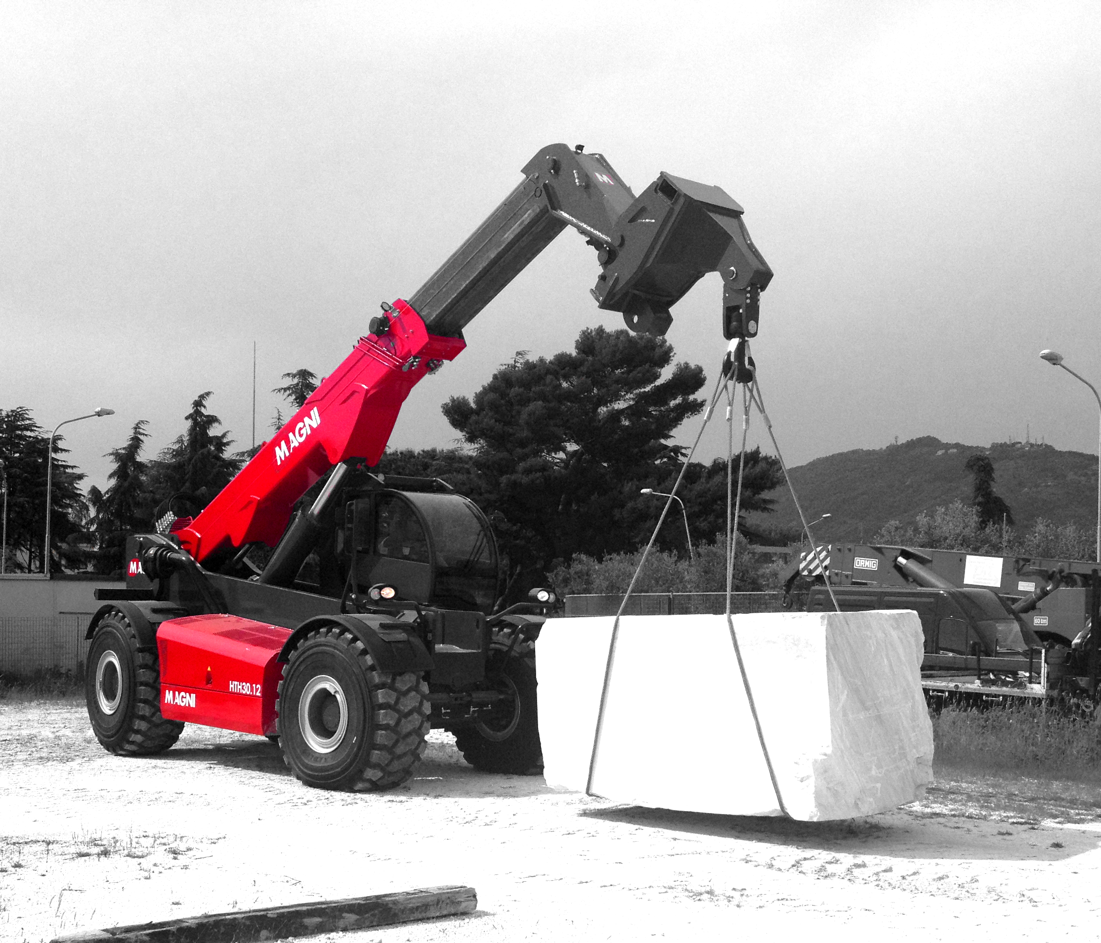 Magni HEAVY LIFT Telescopic Handlers – NorthEdge Machinery Ltd